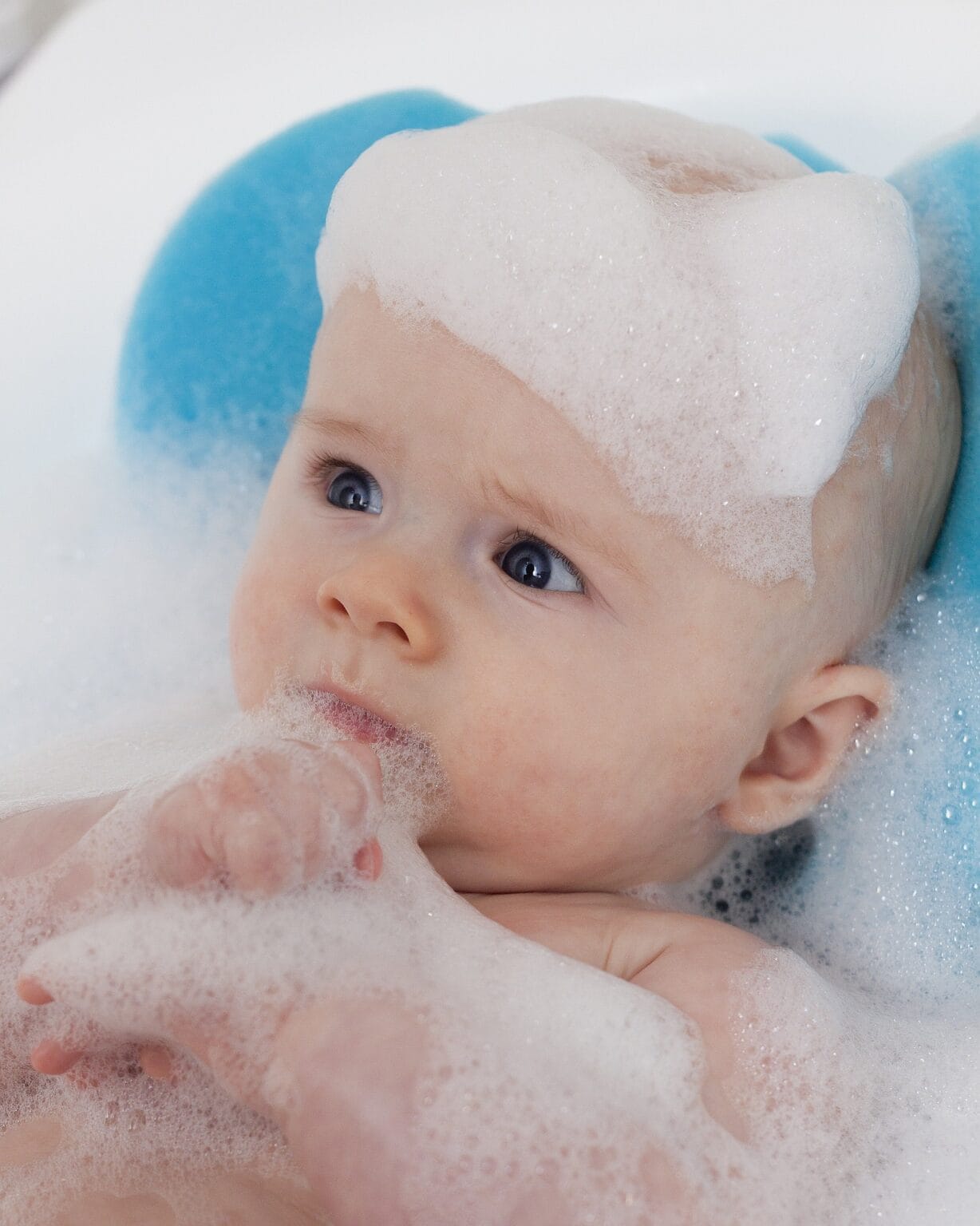Bébé est grognon ? Comprendre les causes et comment l'apaiser